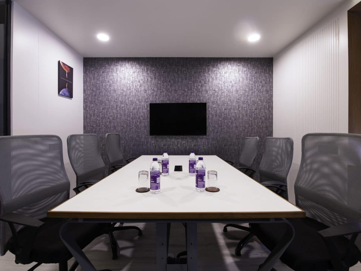 Touch the epitome of minimalism in this elegant Pune office - Architect ...