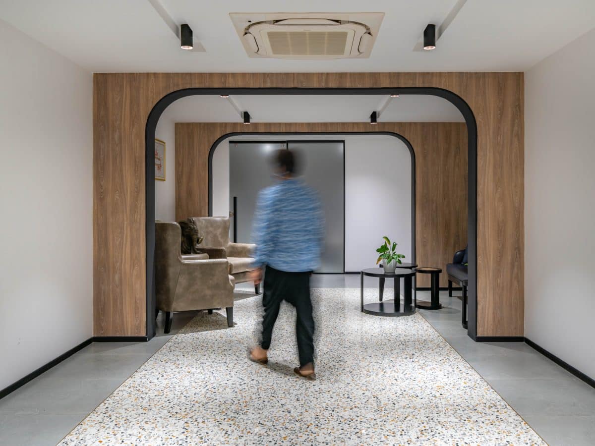 Nourish yourself with the hospitable design of this swank new skin ...