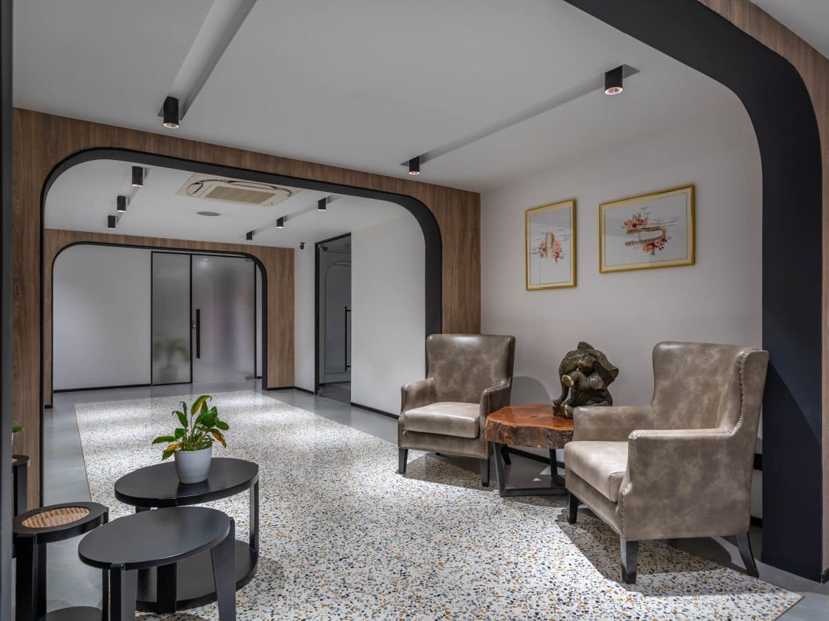 Nourish yourself with the hospitable design of this swank new skin ...