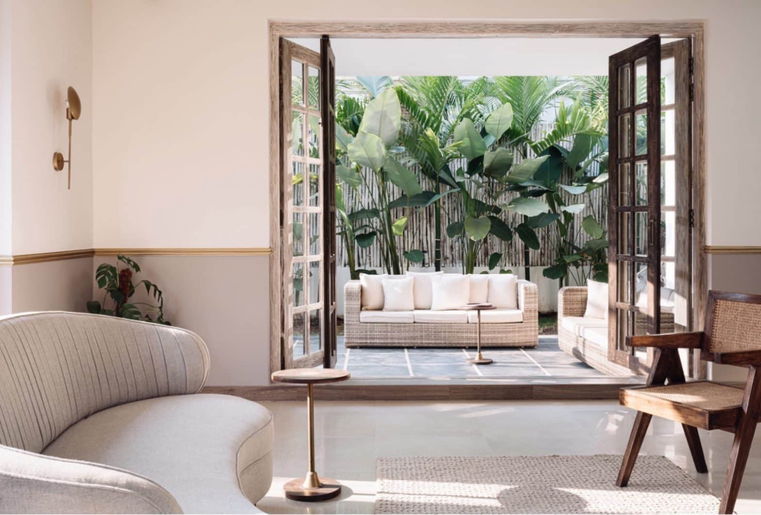 Breathe a modern Portuguese life inside this Goan villa from the 1800s ...