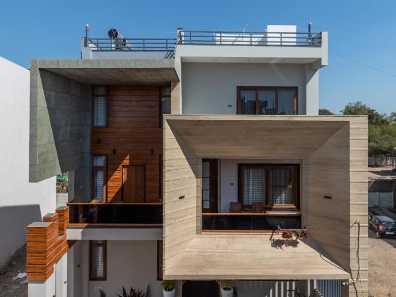 Breathe a modern Portuguese life inside this Goan villa from the 1800s ...