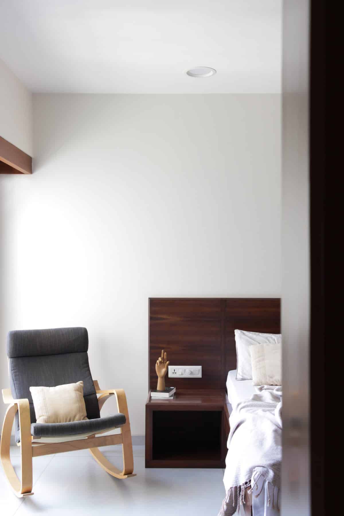 Peep inside Vadodara's 2,900 sq ft apartment that embodies the 'Less is ...