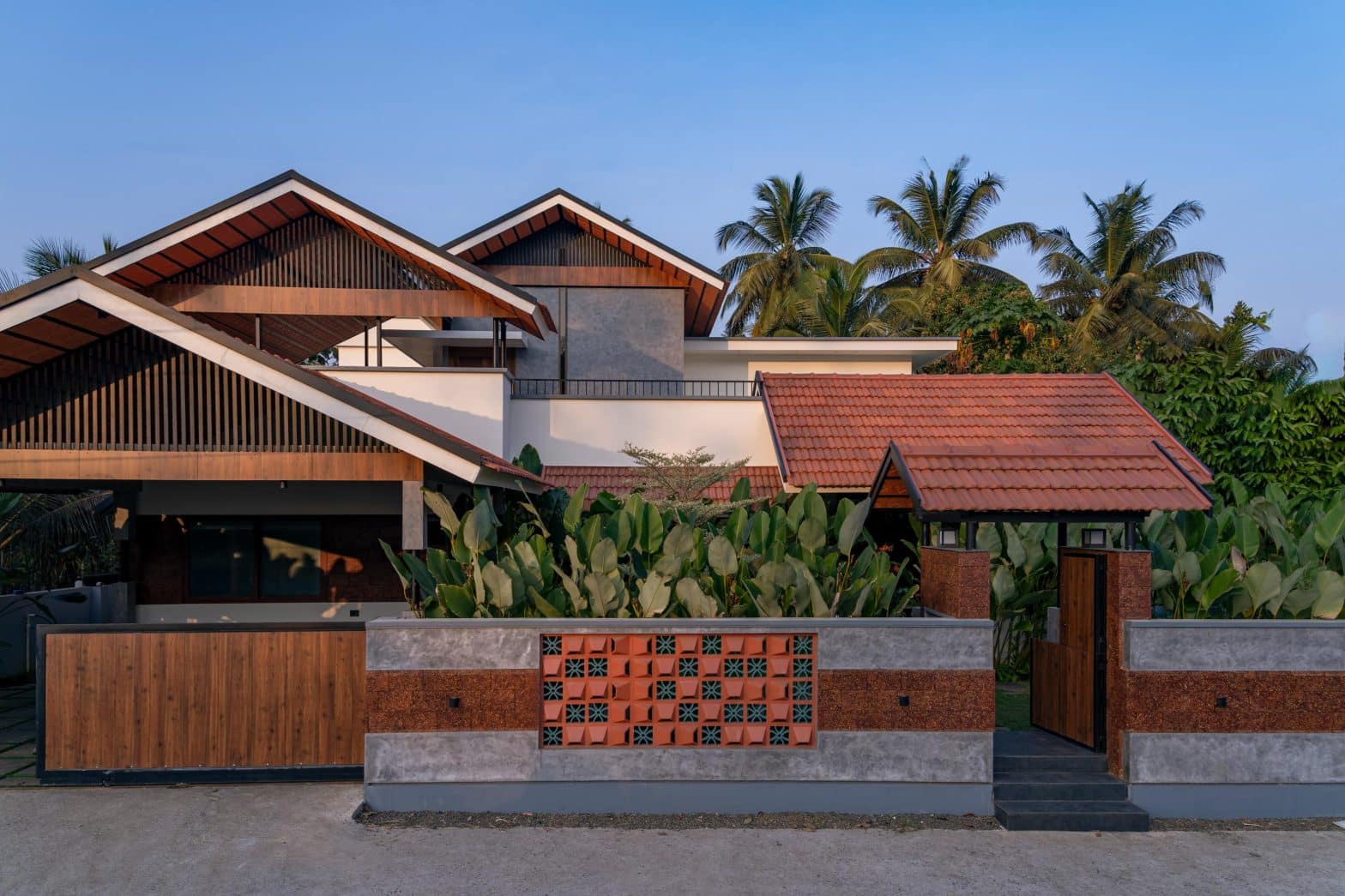 Cocoon yourself in the heartfelt layers of this Thrissur home, a ...
