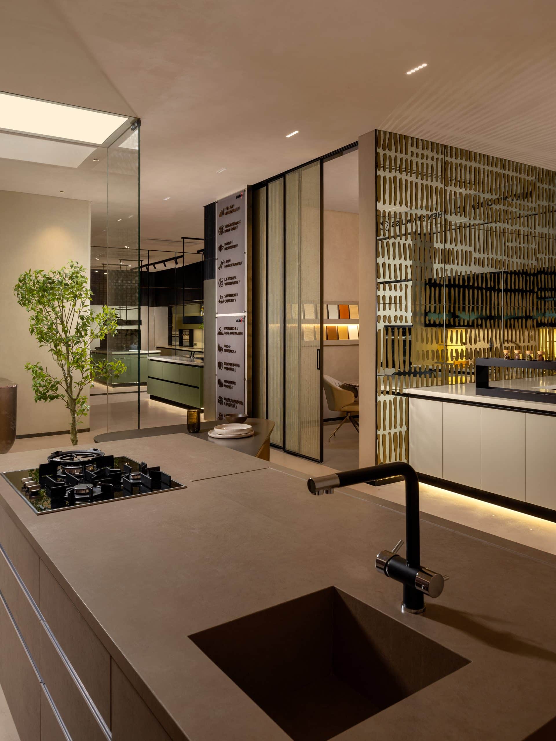 Enter the world of exquisite kitchens and more at the Kuche7 experience ...