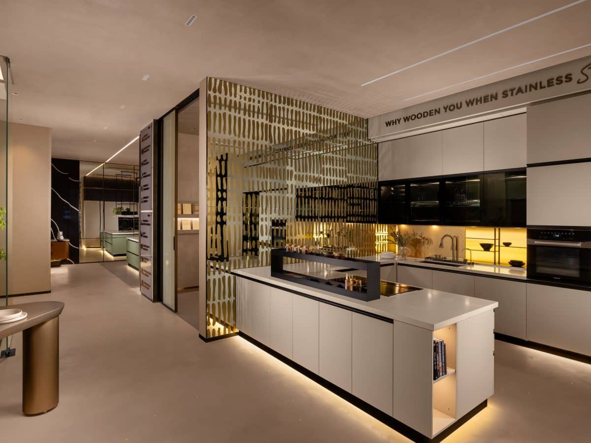 Enter the world of exquisite kitchens and more at the Kuche7 experience ...