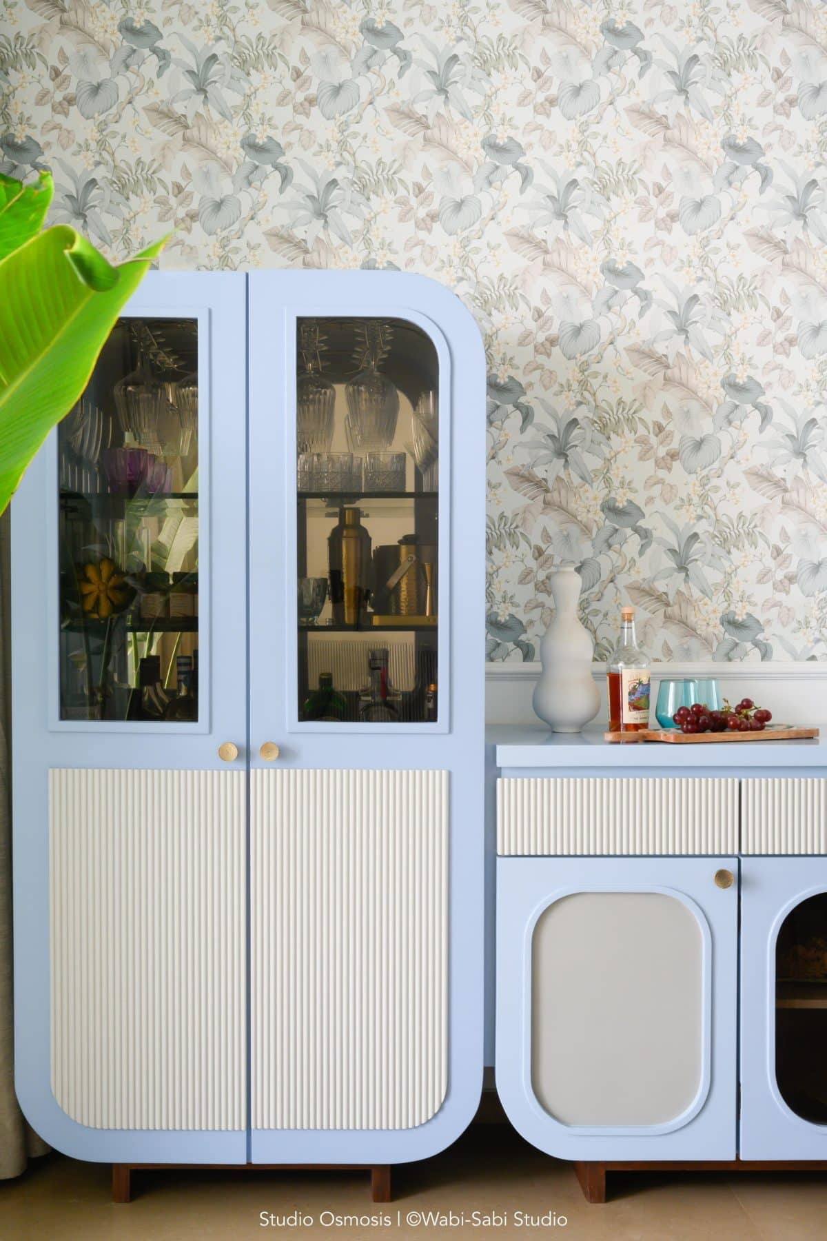 Hop between fun and functional at this lawyer's lively SoBo apartment ...