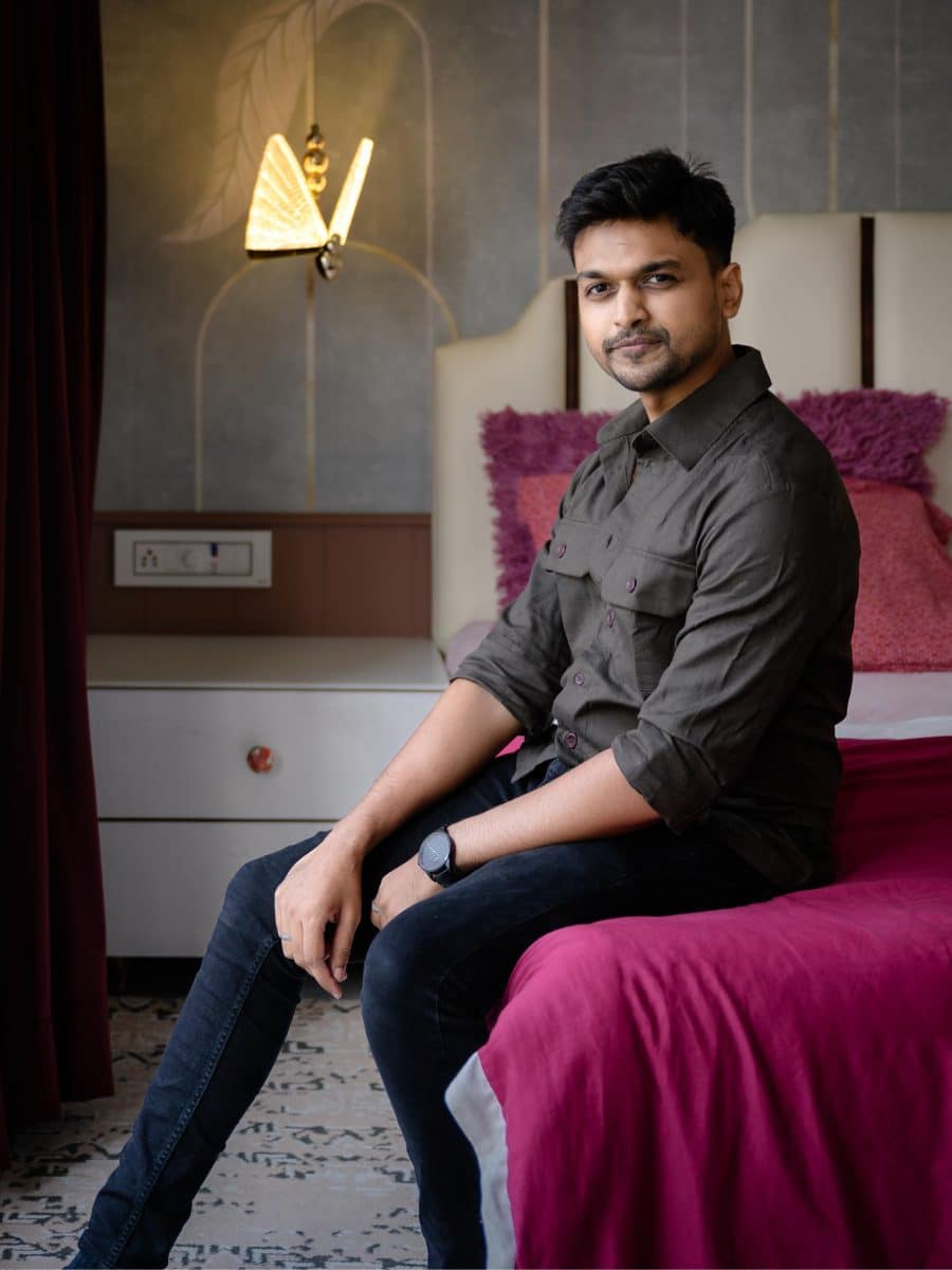 Witness how this Vapi home captures and celebrates the distinct ...