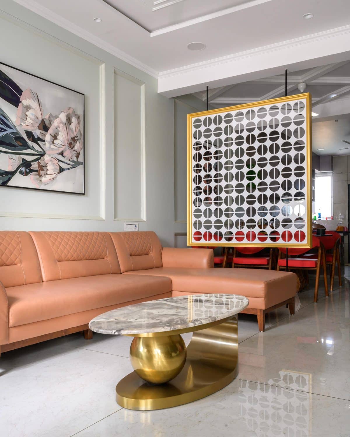 Witness how this Vapi home captures and celebrates the distinct ...