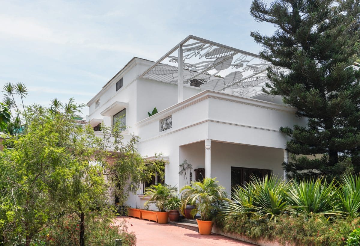 Explore 8 facade designs that intelligently enhance the interior spaces ...