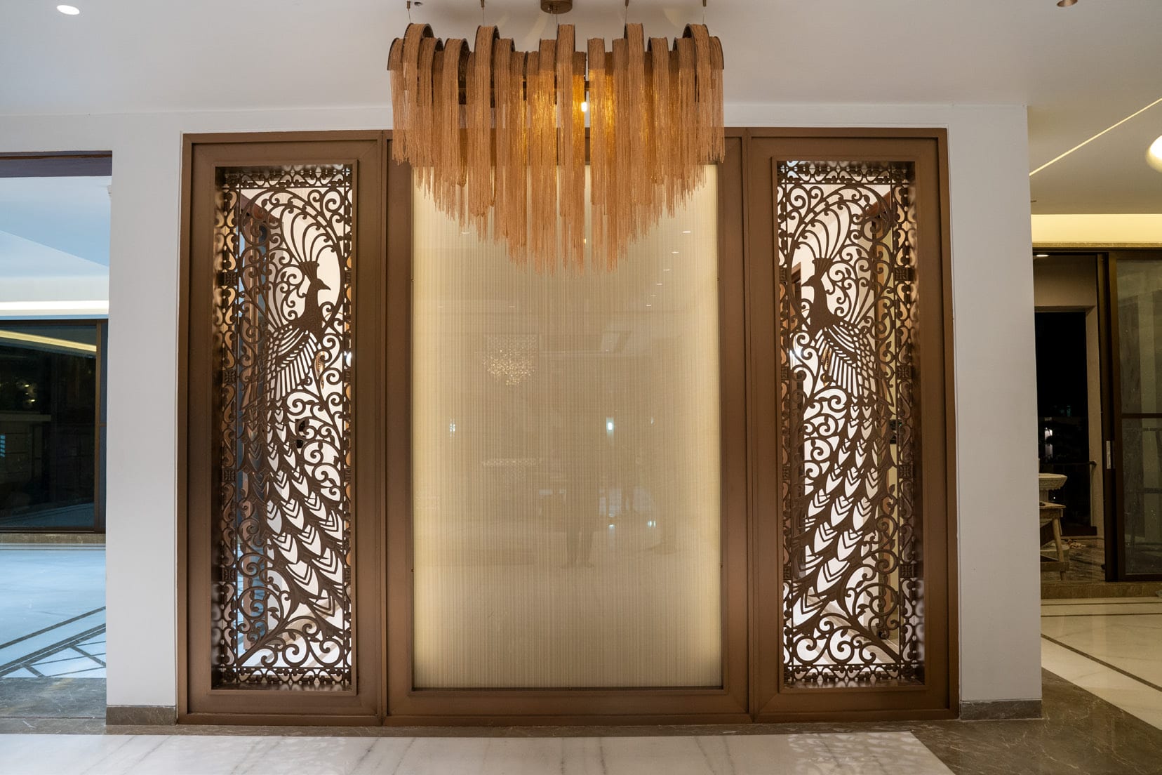 Stay elegantly framed with these bespoke internal partitions ...
