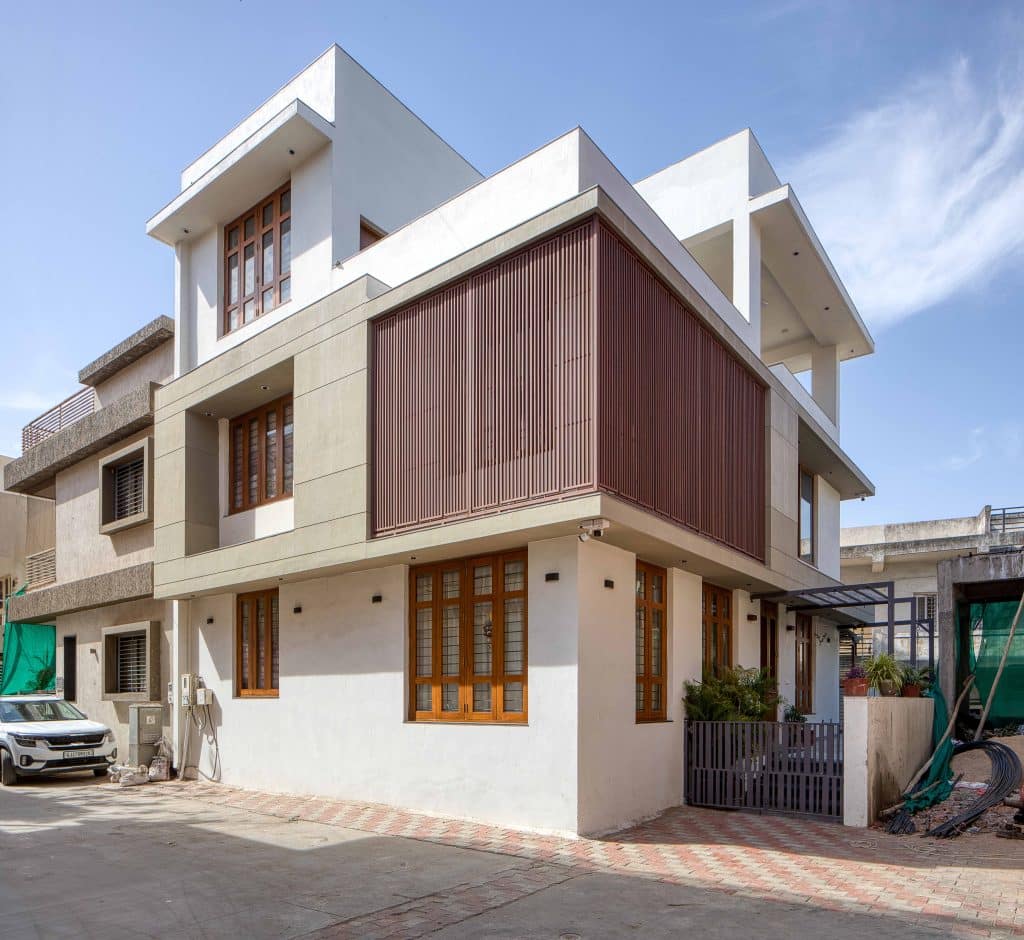 Explore this striking two-storey house in Ahmedabad that conforms to ...