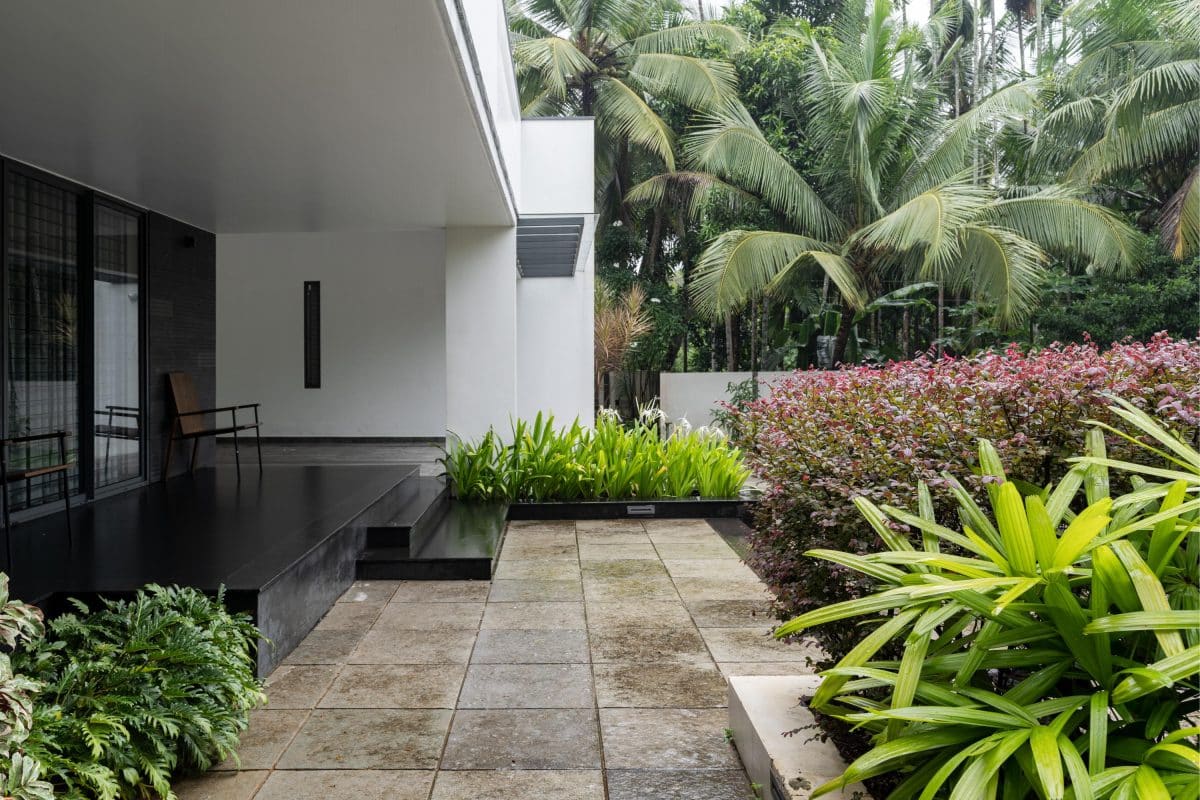 Make your way into this conscious Kerala residence where design and ...