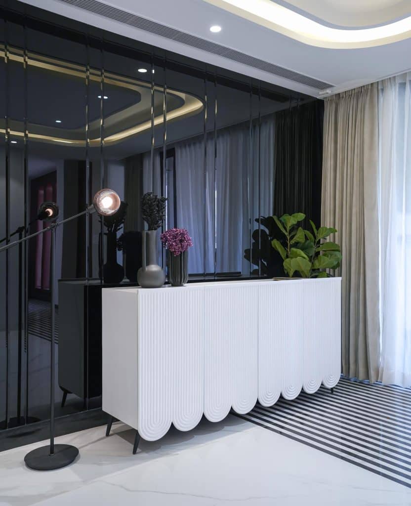 Live tradition, love modernity in this cool and contemporary 6,500 sq ...