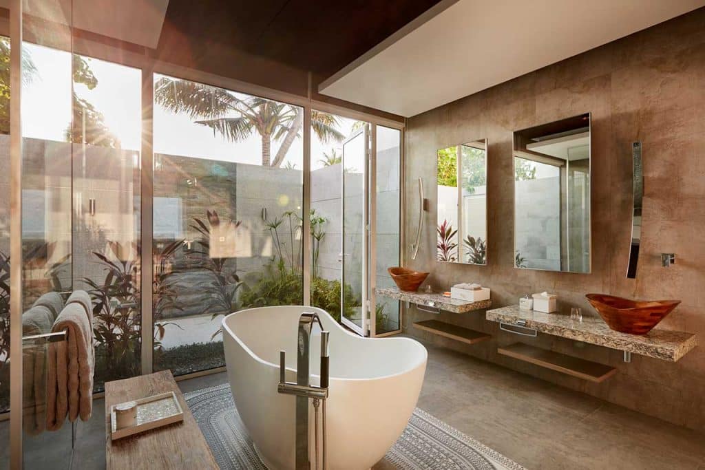 Indulge in holiday luxury with these exquisite bath and shower designs ...