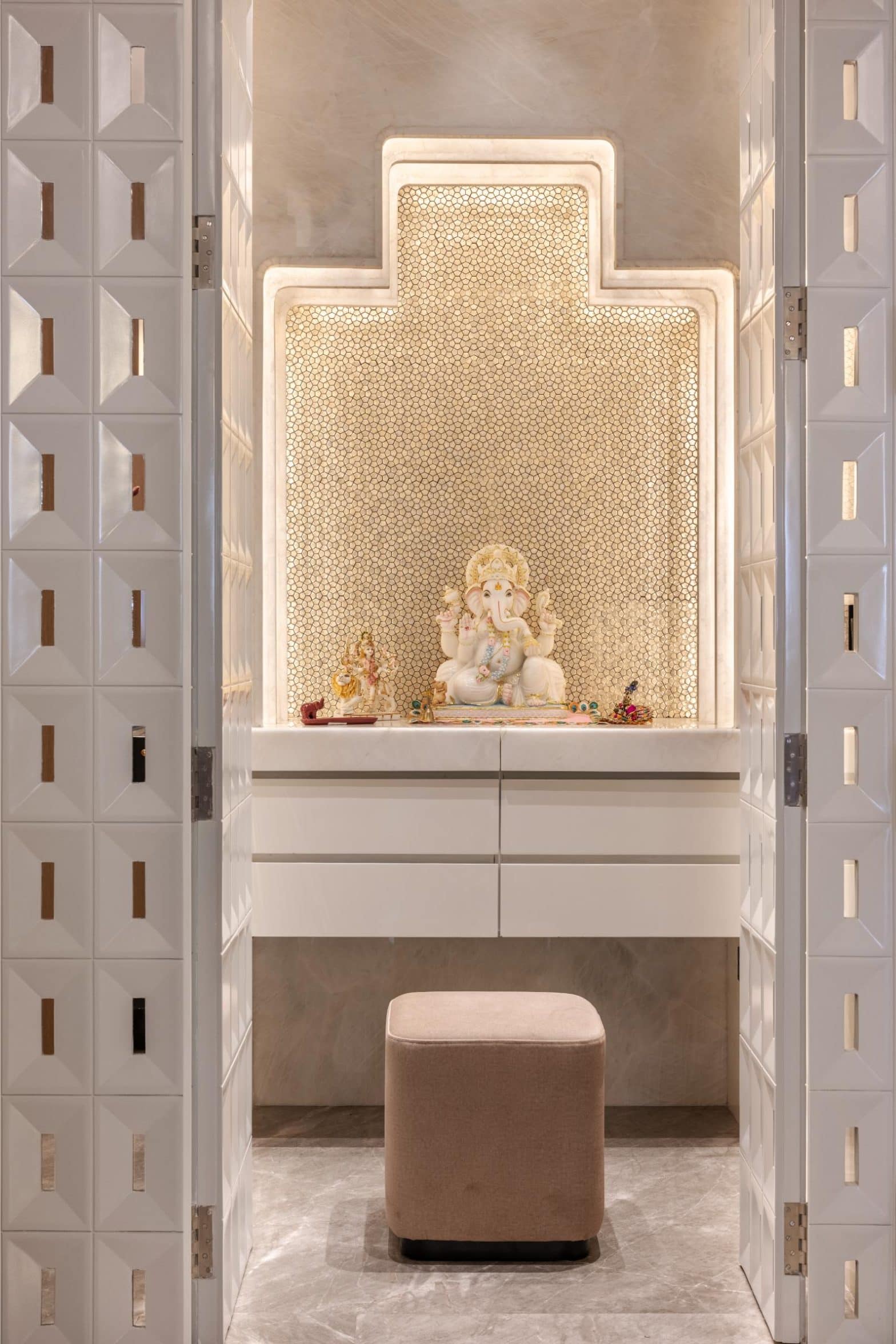 Devour the soulful details of this vastu compliant home in Matunga, Mumbai