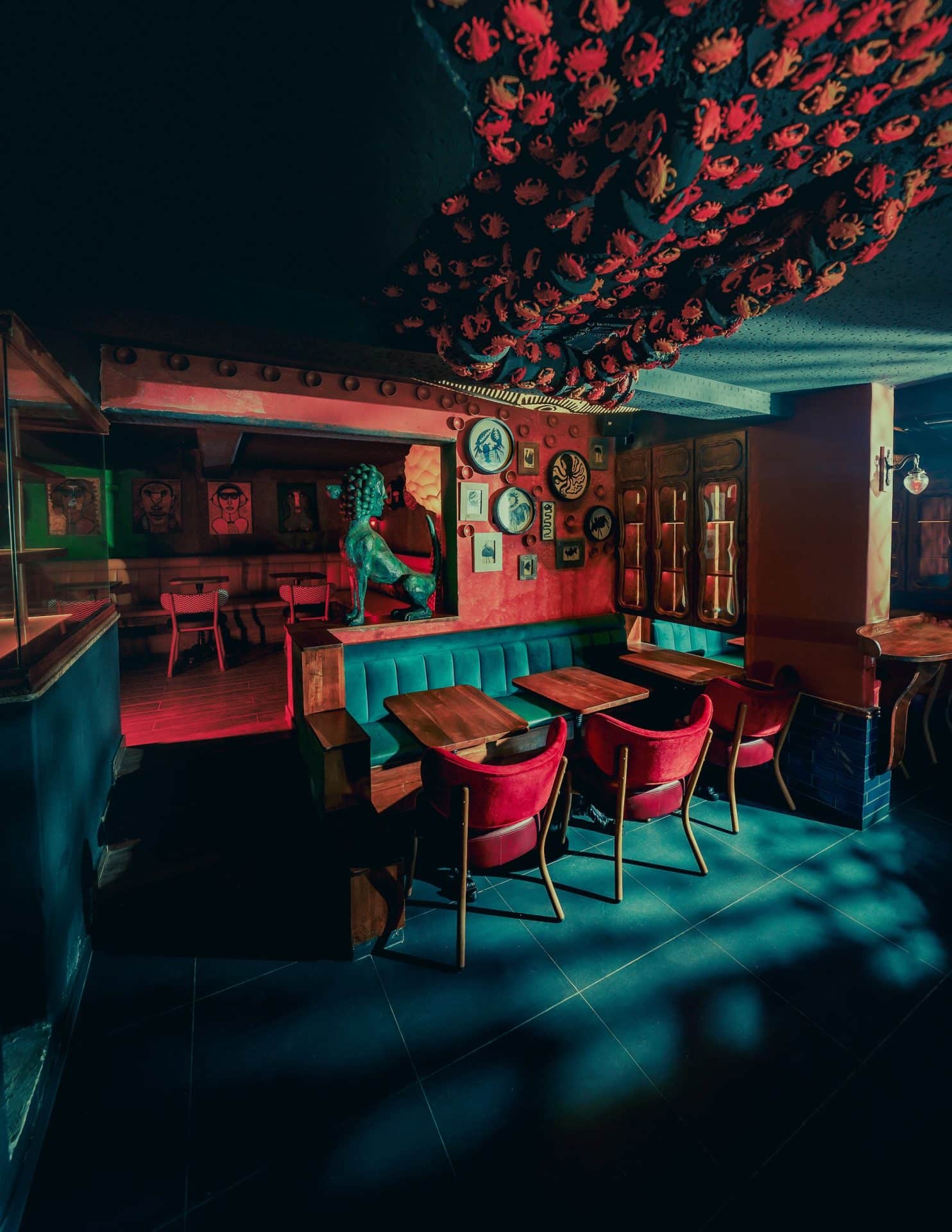 Dive into Dali's surrealism at this brilliantly bizarre cocktail bar in ...