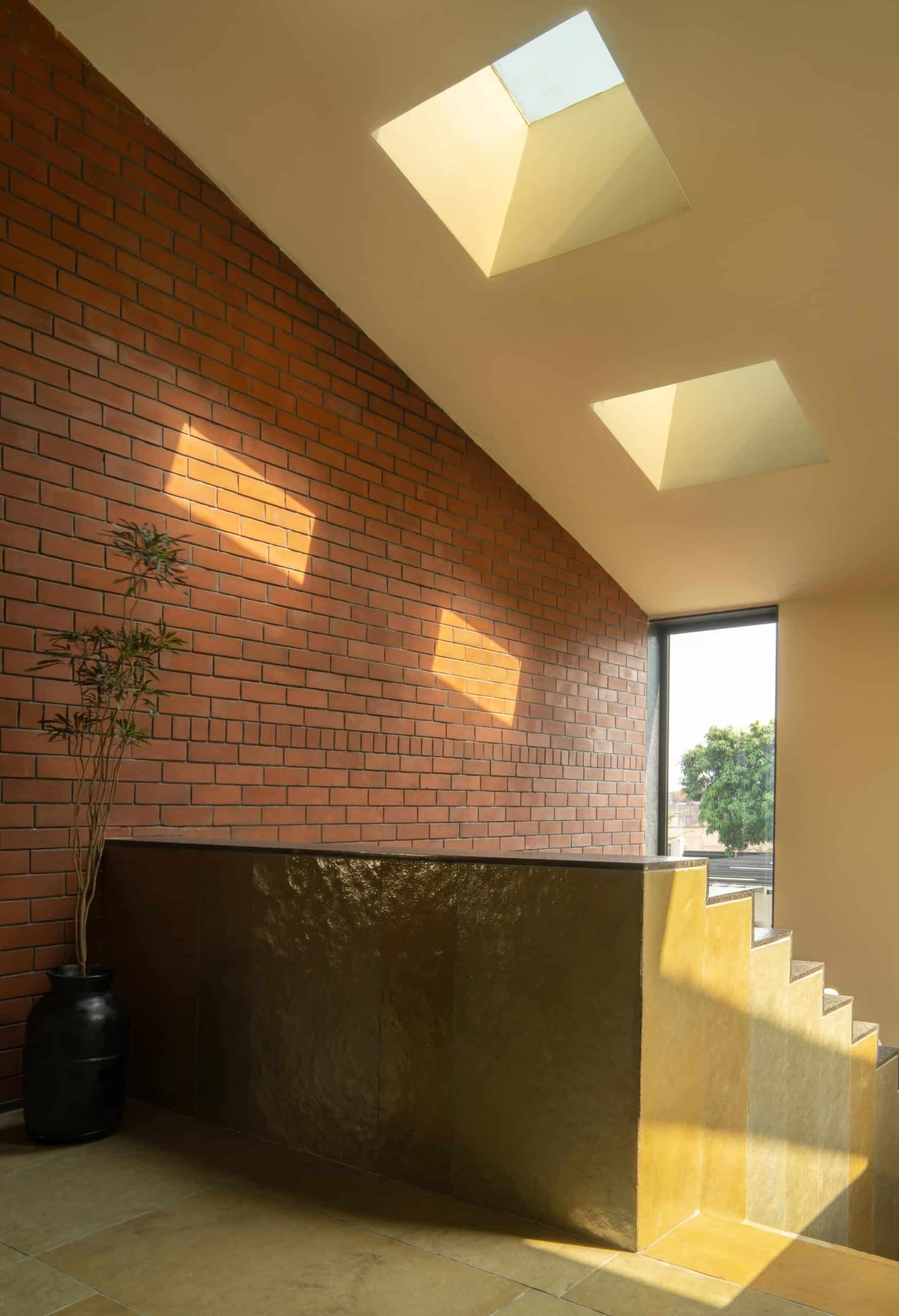 Live the Eden dream in this sculptural, MuseLAB-coded home in Raipur ...