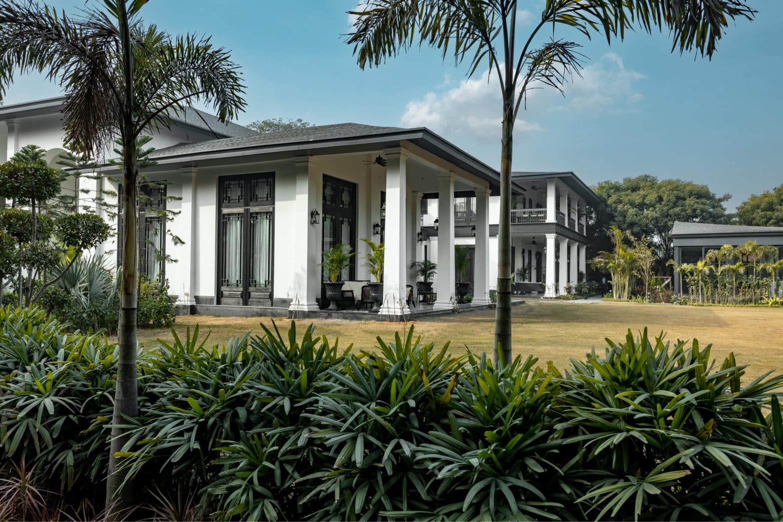 Create a complete experience of space with Knoll - Architect and ...