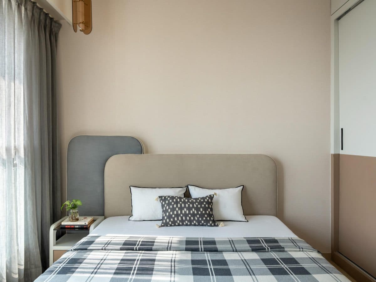 Find a home away from home at this bibliophile's minimalist bachelor ...