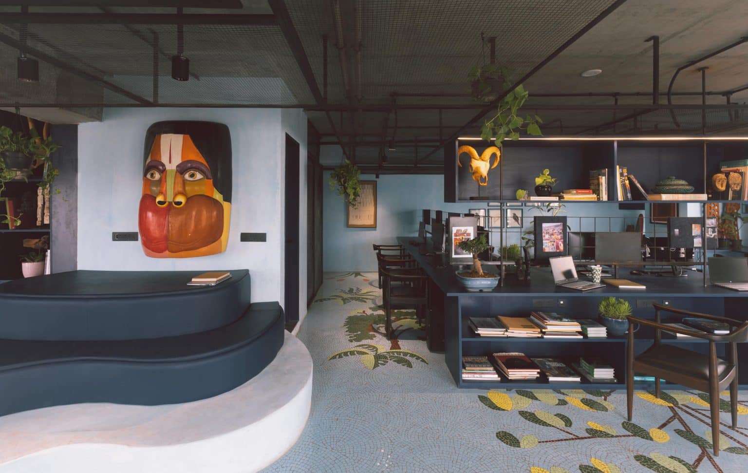 Palatial foyer areas welcoming you into a world of luxury. - Architect ...