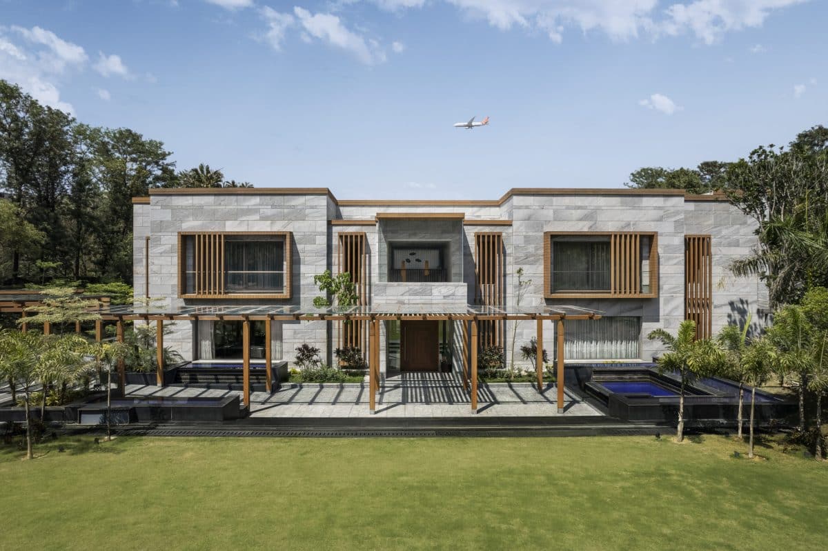 Discover the new face of Indian luxury villas with Abodo Vulcan Wood ...
