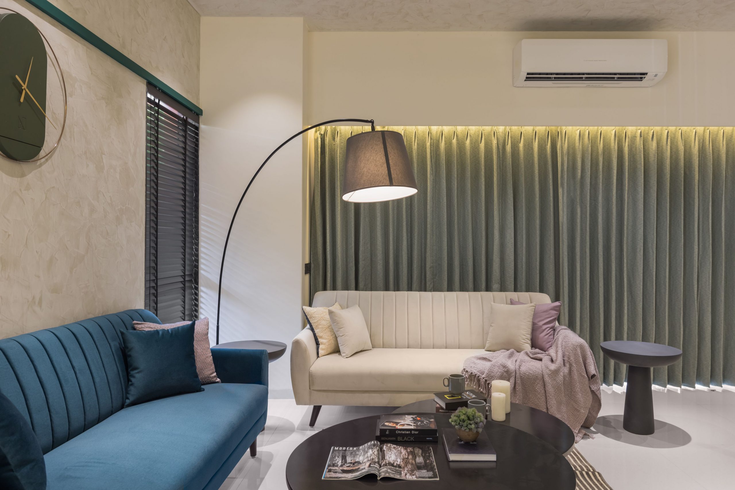 #AIExclusive: Dip into dreamy curves and colours in this Vapi home ...