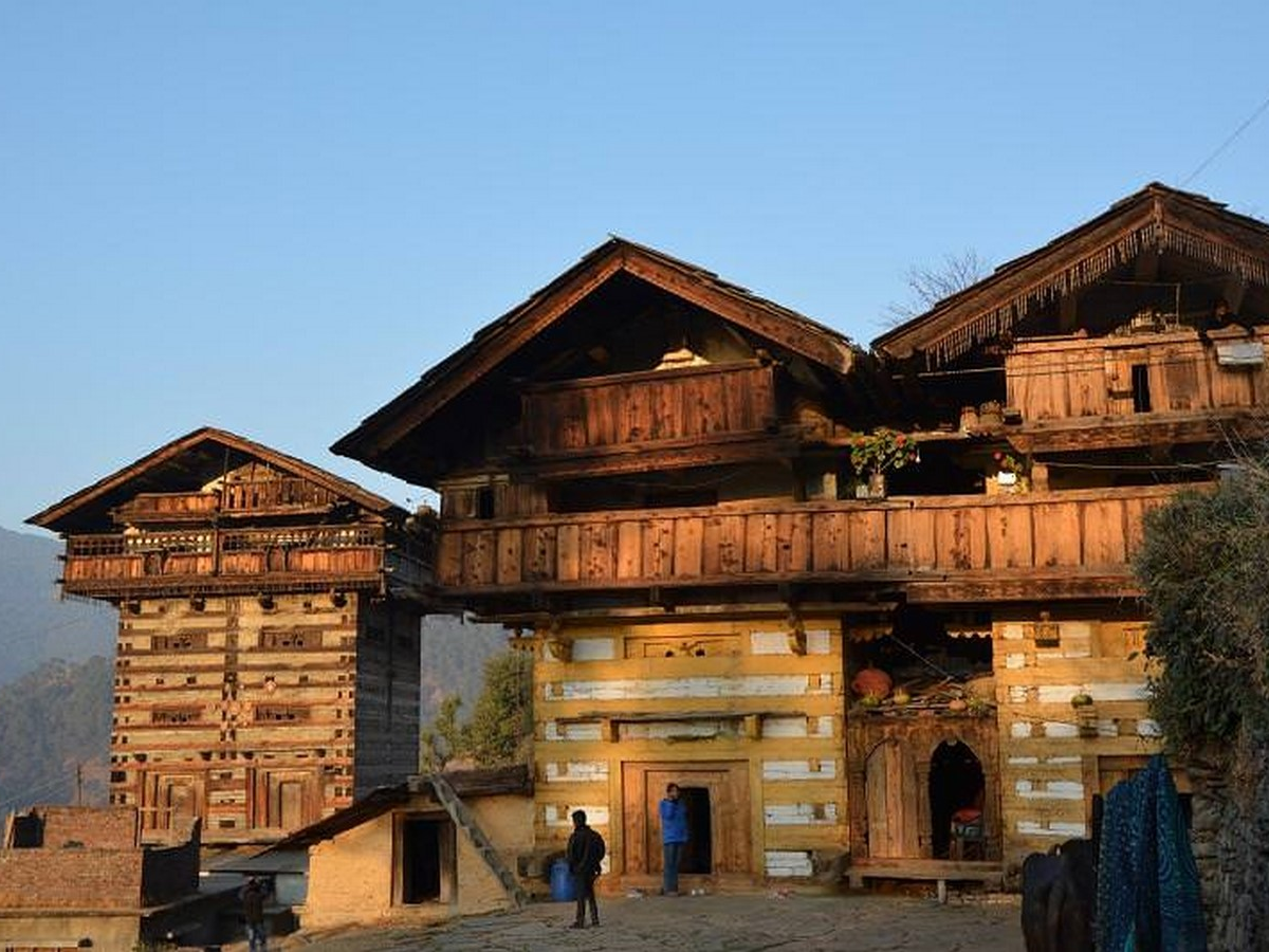 Disaster-Resistant Design: Structures to withstand earthquakes, floods ...